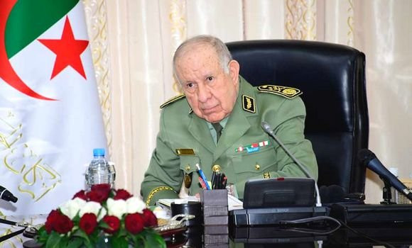 Le Général d'Armée Saïd Chanegriha effectue une visite officielle au ...