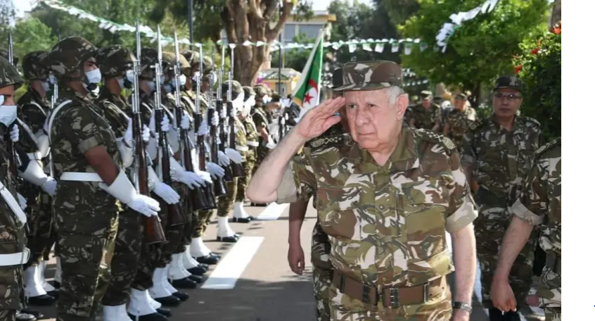 Saïd Chanegriha supervise un exercice militaire sur la façade maritime ...