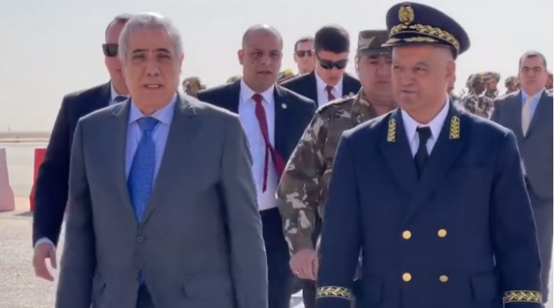 Timimoun : le Premier ministre inaugure le centre de production de gaz ...